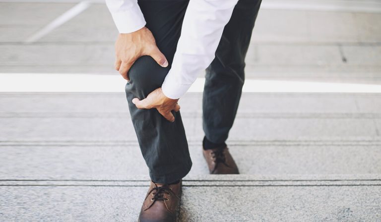 Inner knee pain? Here are some of the top causes, symptoms, diagnoses ...